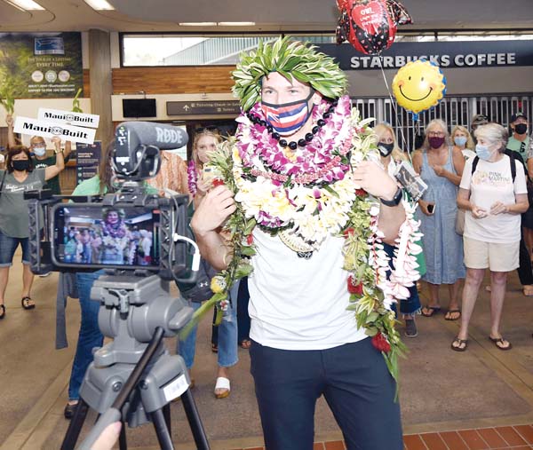 Colton Cowell welcomed home | News, Sports, Jobs - Maui News